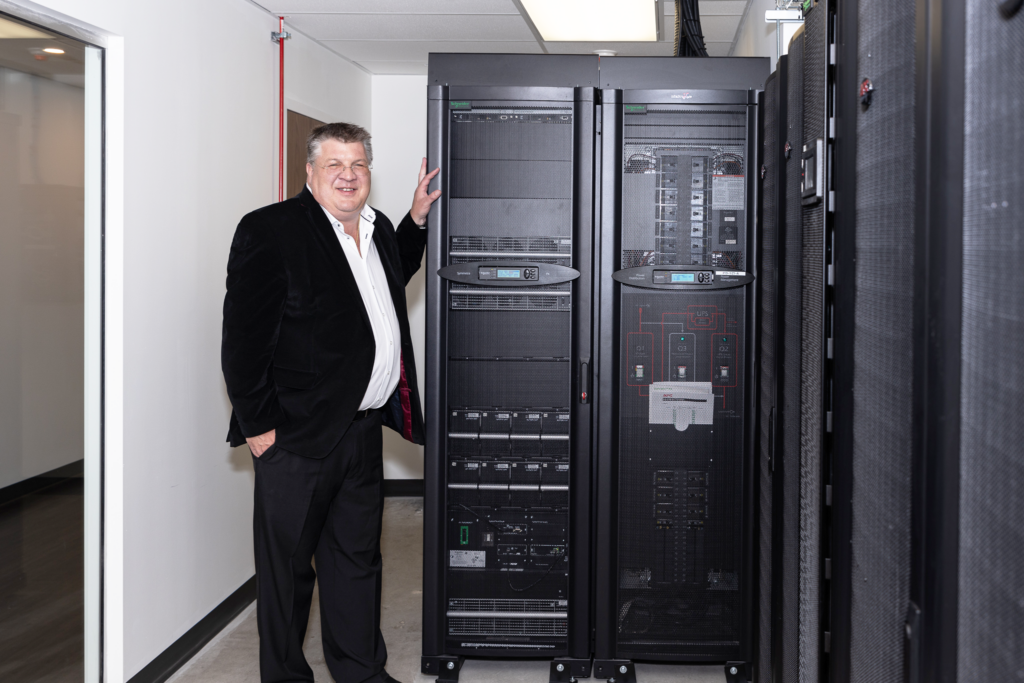 A Brand New, State-of-the-art Monitoring and Data Centre in Laval, Quebec!